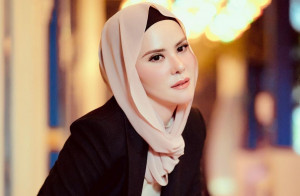 Informasi dan media berita angel elga diminta jadi nasrani lagi terbaru ...